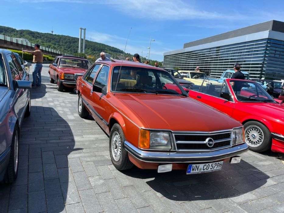 Opel Commodore C 2.5S Berlina - ALT-OPEL Interessengemeinschaft von ...